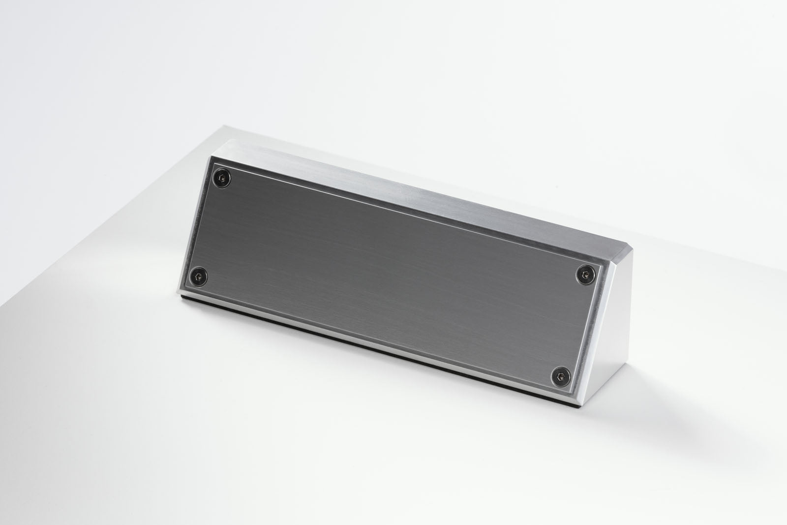 Customizable Silver Nameplate – Olson Form